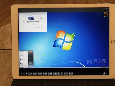 首款 Ios 虚拟机 Utm Se 免越狱在 Iphone Ipad 上安装 Windows Linux 安卓系统 异次元软件下载