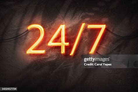 24 Hour Countdown Photos And Premium High Res Pictures Getty Images
