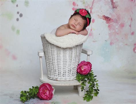 نمونه کار عکاسی نوزاد دختر