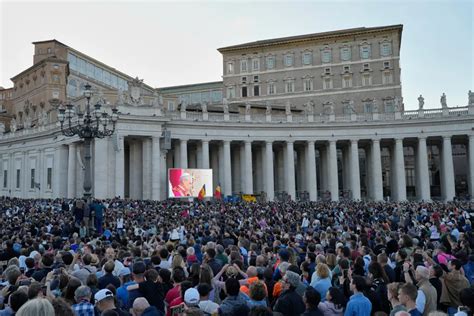 أول بابا أمريكي من هو البابا ليون الرابع عشر بعد توليه زعامة الكنيسة الكاثوليكية؟