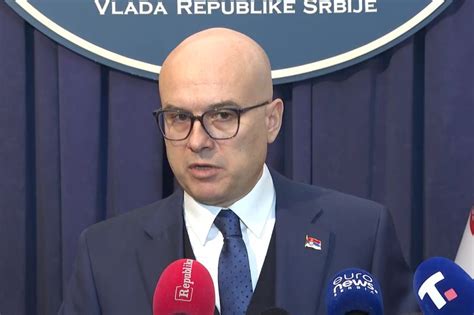 Сръбският премиер подаде оставка Tvplus