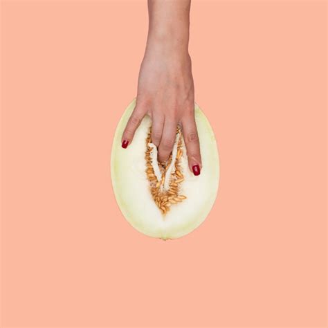 Can You Have Sex Whilst On Your Period Your Qns Answered Moxie