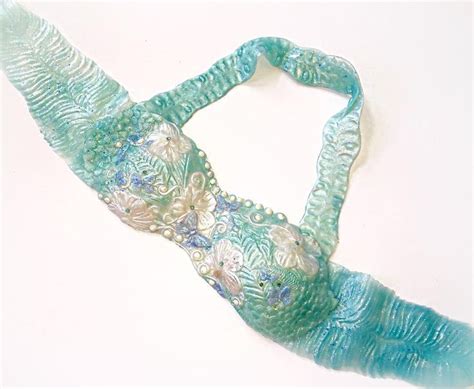 Mermaids Panosundaki Pin
