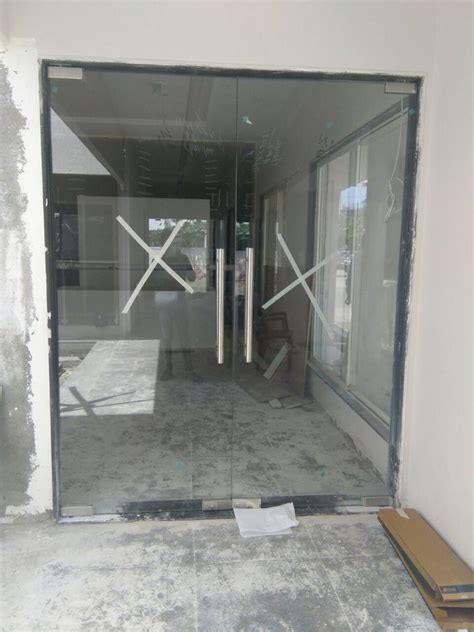 12mm Toughened Glass Hinged Door For Office At Rs 200square Feet In