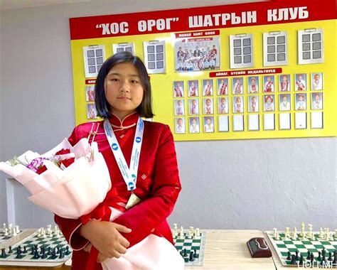 Дархан хотоос дэлхийд данстай өсвөрийн шатарчин төрлөө Цэц МН