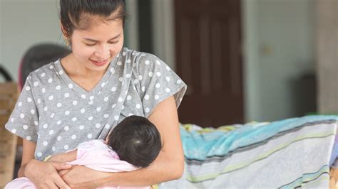 Kapan Seharusnya Bayi Berhenti Minum ASI KlikDokter
