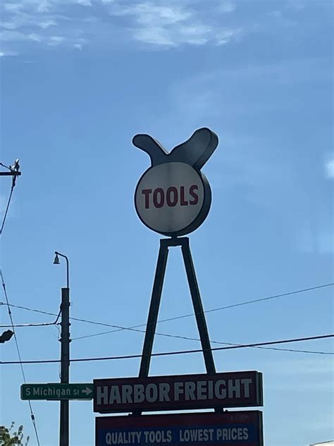 What Is The Shape Of The Harbor Freight Sign Supposed To Be Rseattle