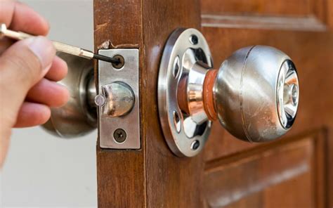 How To Choose A Locksmith Vaticmod