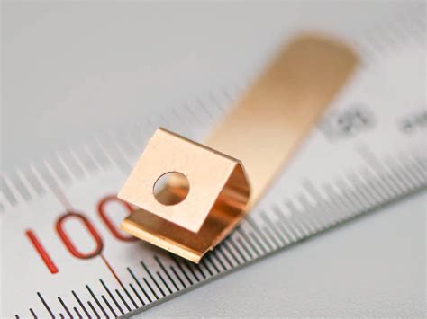 JIS規格一般公差精級の精密板金加工 薄板板金加工