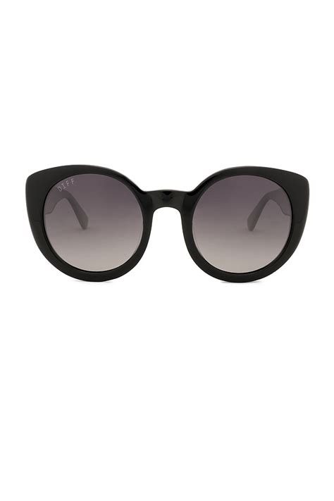 Diff Eyewear Luna In Black And Smoke Gradient Revolve