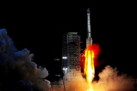 嫦娥四号成功从西昌卫星发射中心发射升空 哔哩哔哩