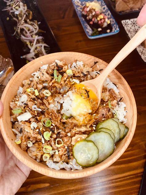新竹｜騷烤驛棧：堅持純生烤不靠醃製！保留食材原汁原味，cp值超高的燒烤宵夜 輕旅行