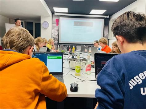 Play Your Game Coding And Fun Mit Python Transconnect®