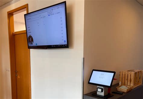 InfoZone Self Service Information Kiosk For Tracking Time And