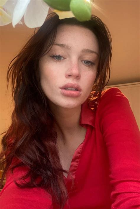 Niamh Mccormack In 2025 Pretty People Woman Face Beauty
