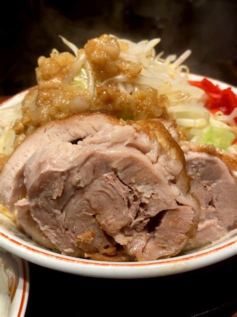 関内駅北口・豚山 関内店（ラーメン二郎系のチェーン店）！ 飲みパパの酒場放浪記