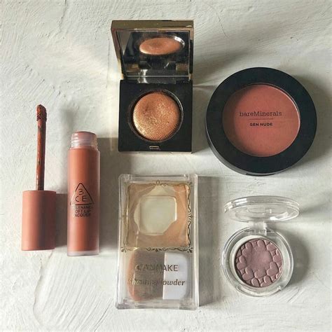 Pin De Արաքս Դավթյան En Make Up Cosmeticos Maquillaje Accesorios