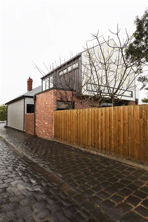 Monolith House A Gentle Giant That Has Nothing To Hide Architecture