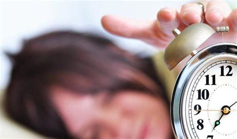 体内有癌，睡眠先知？晚上睡觉时若出现4种异常，建议早做预防