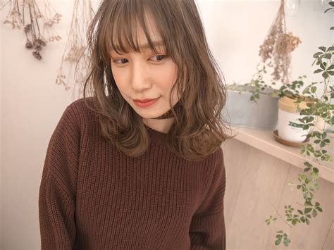 透け感たっぷりのピュアな暗髪で、あざと可愛い表情に♪ Violet バイオレット 青山・表参道・銀座・横浜・名古屋栄の美容室