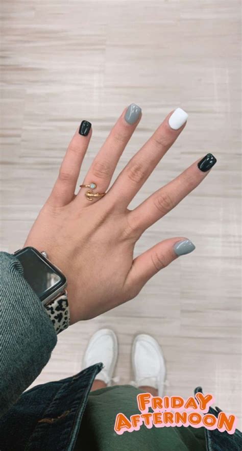 Simple Neutral Acrylic Nails Short Acrylic Nails Designs Neutral