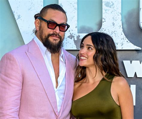 Fotos Jason Momoa Y Adria Arjona Brillan En El Adelanto De La Segunda
