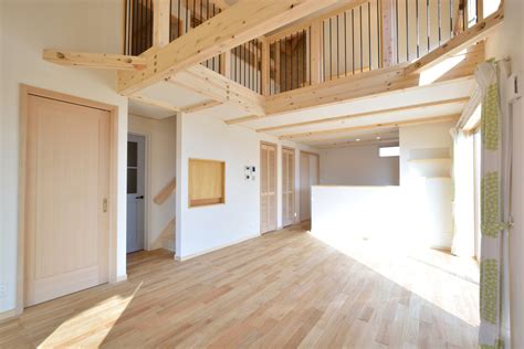 片流れ屋根白いガルバリウムの外壁 注文住宅 Loafer 福岡・久留米・佐賀の注文住宅はbino久留米 ホームラボ