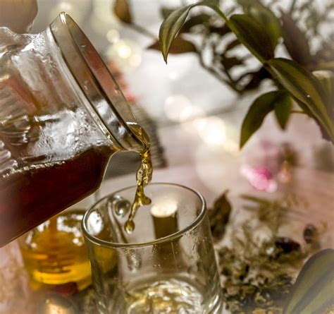 무료 이미지 검은 뜨거운 실크 주황색 액체 방향 아침 식사 마시는 것 식기류 유동체 바르웨어 서브웨어 유리 병 음주 해결책 주류 벌꿀 술