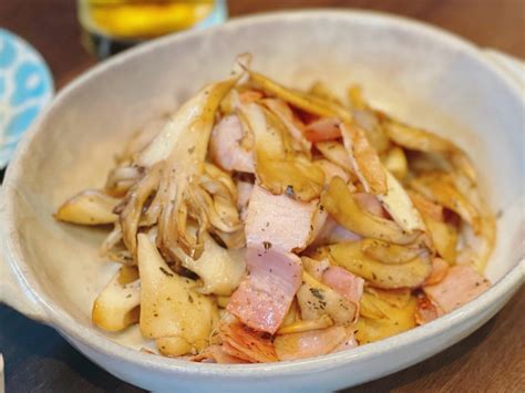 香りそそられお酒が進む逸品ぱぱっと簡単キノコとベーコンのおつまみレシピ ゆうき酒場