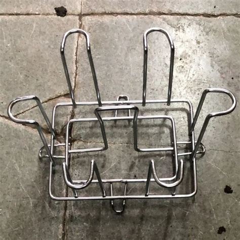 Silver Rectangular Stainless Steel Glass Stand For Restaurant Storage