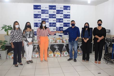 Prefeitura De Santana Recebe 300 Cestas Básicas Para Doar A Famílias