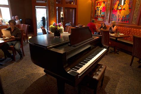 Hearsay Gallery Restaurant Lounge And Garden
