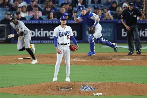 거품 100승 다저스 독사한테 물렸다 홈에서 충격 2연패 셧아웃 광탈 위기 Nlds2