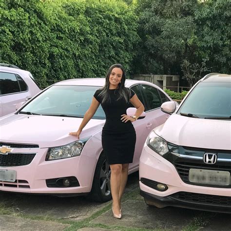 50 Anos De Carro Rosa💗😍🥳 Em 1967 Mary Kay Ash Encomendou Seu