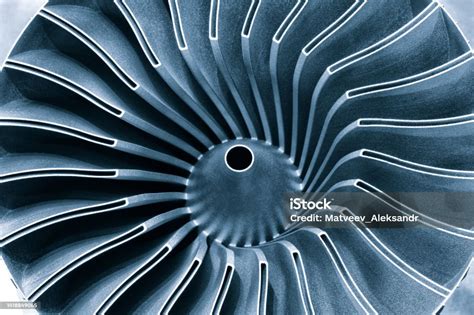 터빈 프로펠러 3d 인쇄의 강철 블레이드 클로즈업 보기 포그라운드 산업용 적층 기술 개념에 대한 선정 3d 프린팅 필라멘트에 대한 스톡 사진 및 기타 이미지 Istock