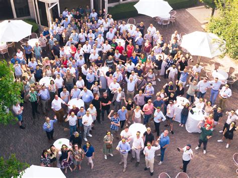 Душевни бележки Нищо не е по трудно от това да накараш някой да повярва че го обичаш такъв