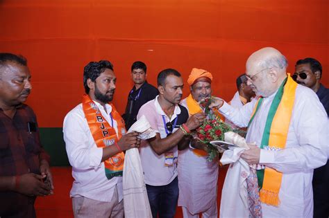 हिन्दू एकता संघ 🇮🇳या तो तिरंगा लहरा के आऊंगा या तो तिरंगे में लिपटा