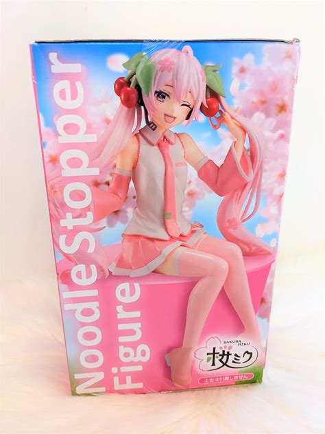 Hatsune Miku Sakura Miku Wink Ver Noodle Stopper Figure Furyu