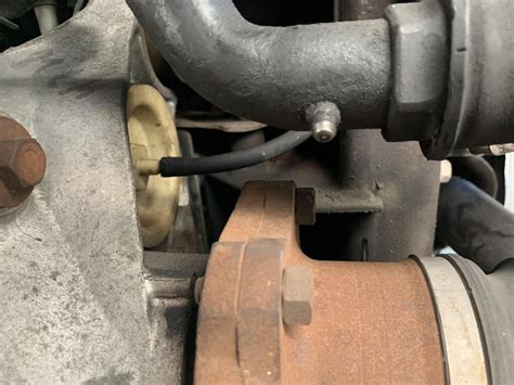 Identifying Hose Connection On Front Diff Driver Side R Gmt800