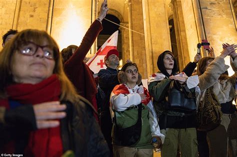 Tens Of Thousands Gather To Stand Up To Putin In Georgia Daily Mail