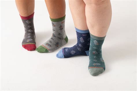 Wide Open Socks