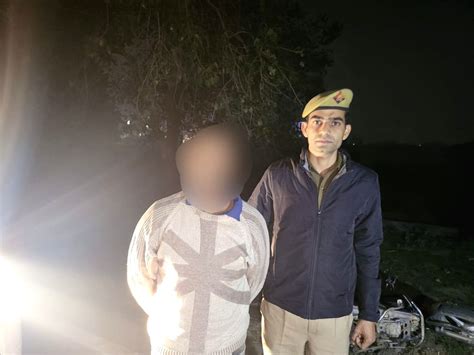 Free Photo Encounter Between Police And Robber Miscreants 2 Arrested