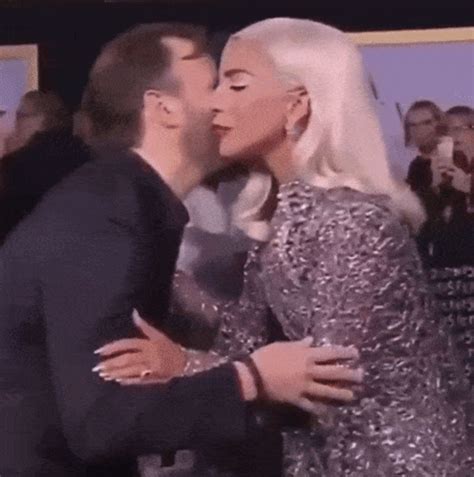 Lady Gaga Finding Her Angle In Under Three Seconds Is Proof She S The Most Talented Woman Alive