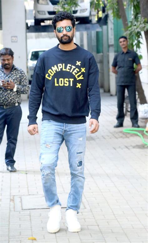 Ranveer Singh Kartik Aryan Hrithik Roshan Vicky Kaushal How To Wear