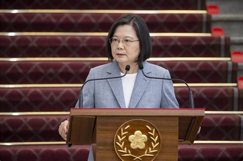 蔡政府開放美豬牛進口 藍營嗆：蔡英文、蘇貞昌帶頭先吃3個月