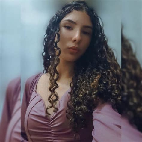 Tatiane Pereira Tatipereira On Threads
