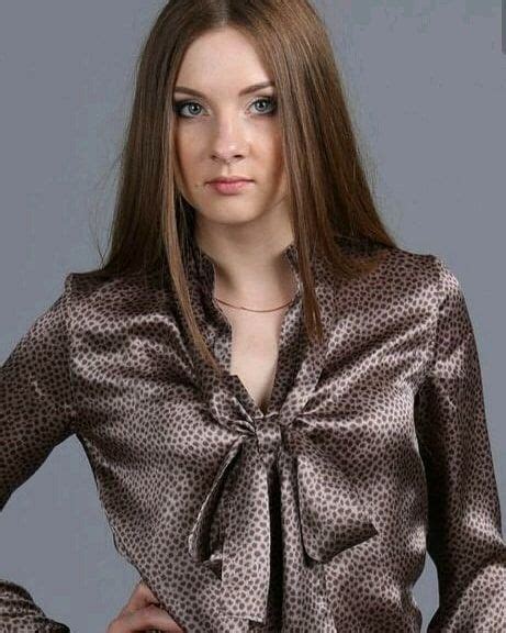 dress designer on Instagram satin silk Mode élégante Femme