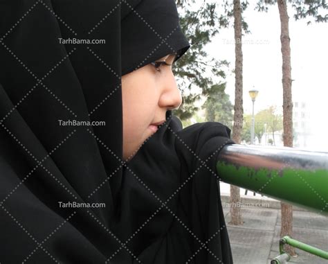 تصویر با کیفیت دختر چادری از نیم رخ