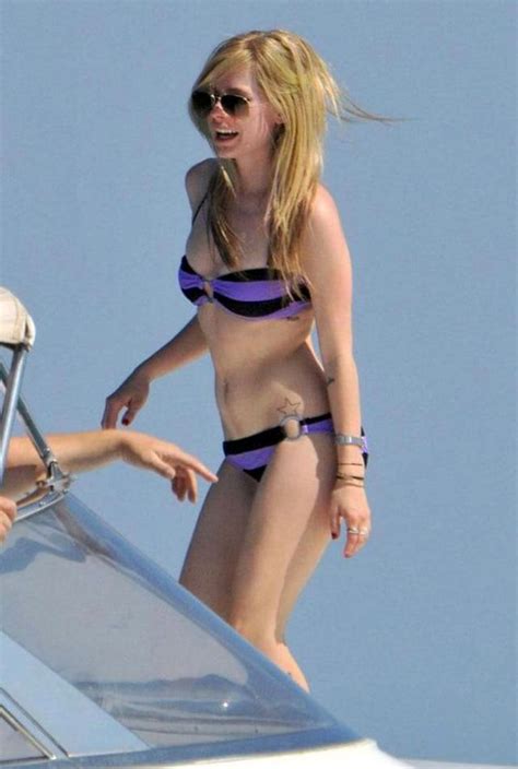 Avril Lavigne Nude In Leaked Porn And Private Pics Scandal Planet