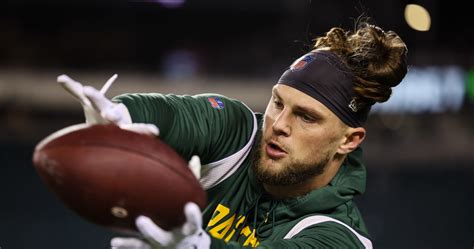 Former Packers TE Robert Tonyan Bears Reportedly Agree To 1 Year